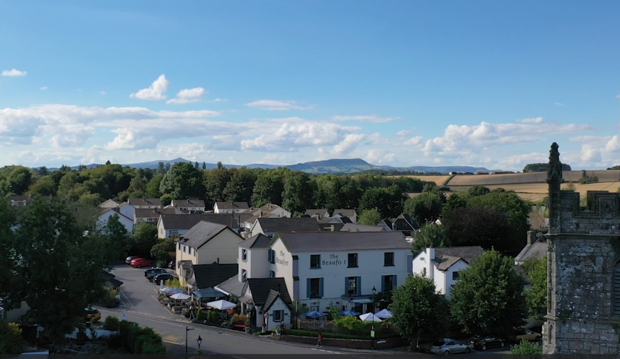 The Beaufort, Raglan